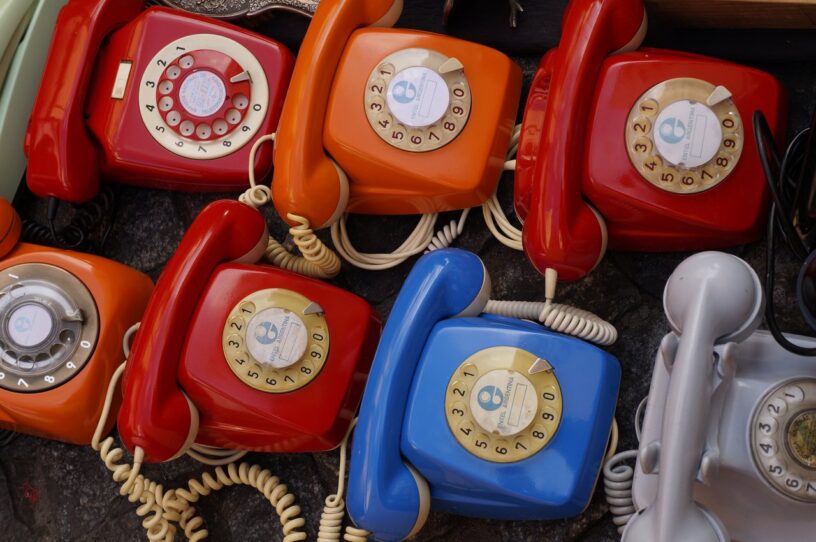 How Landline Phones Work: The Science Behind Telephones - TechDipper